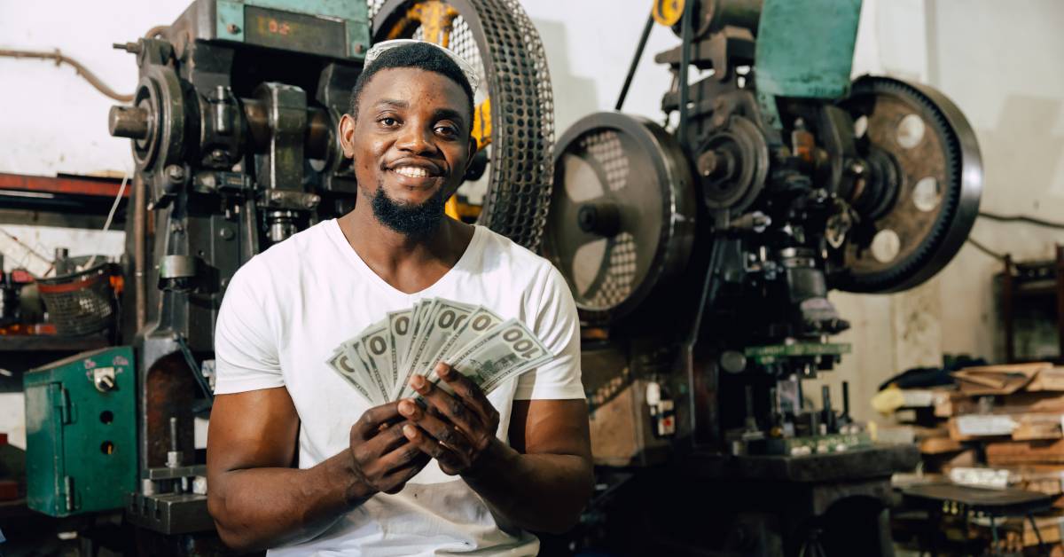 Americans Are Hoarding More Cash, But Not in Checking or Savings. Here ...