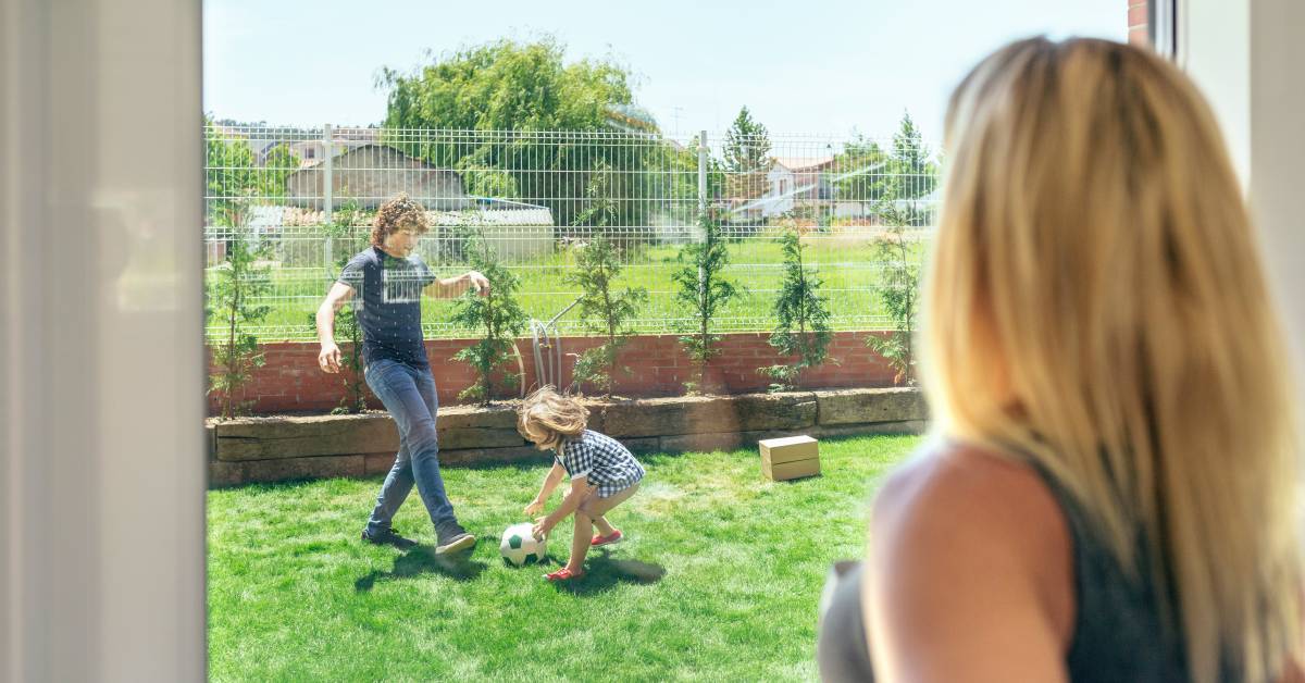 Do I use a 401(k) to buy out the house from my ex?