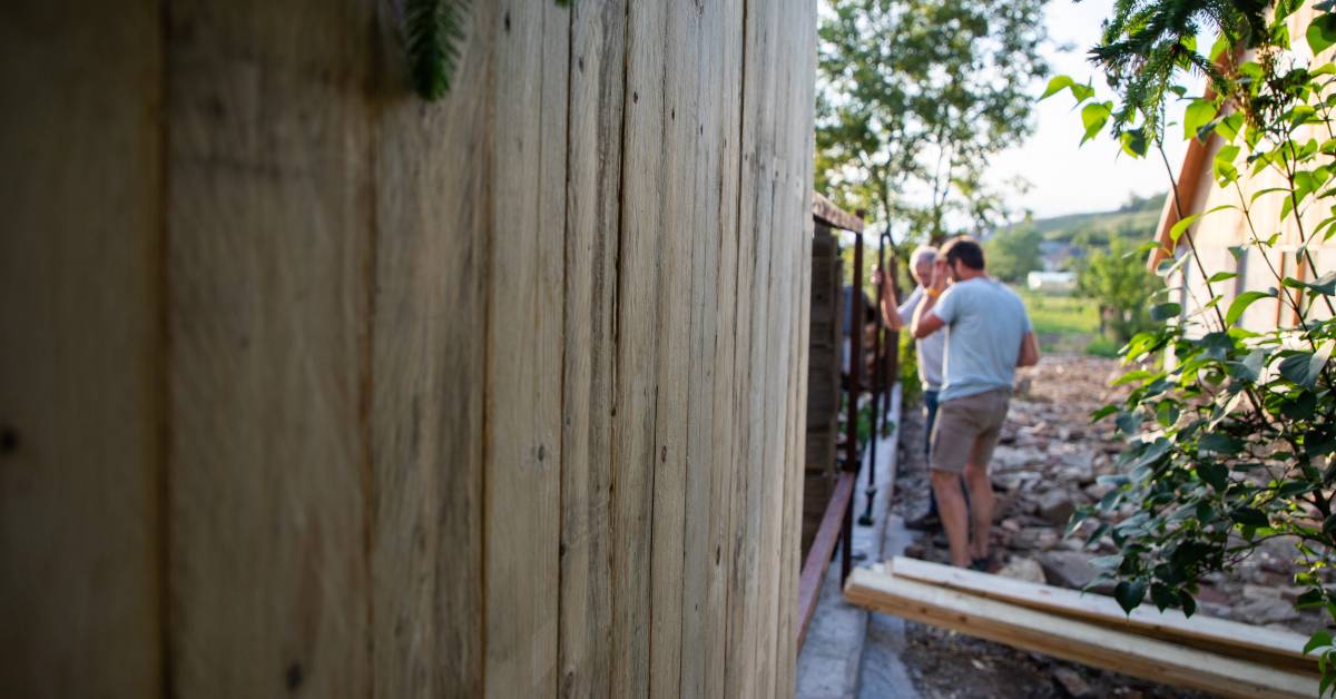 House Flippers Bought the House Next Door — and Now It Seems They’re ...