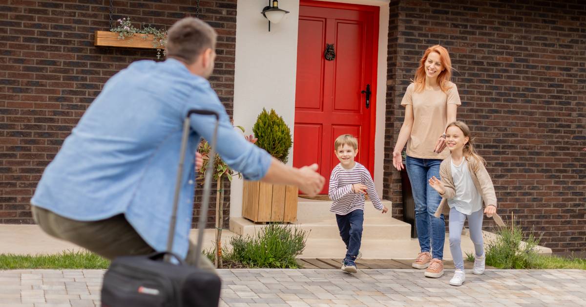 Staying Together for the Mortgage? Divorced Parents Are Now ‘Nesting ...