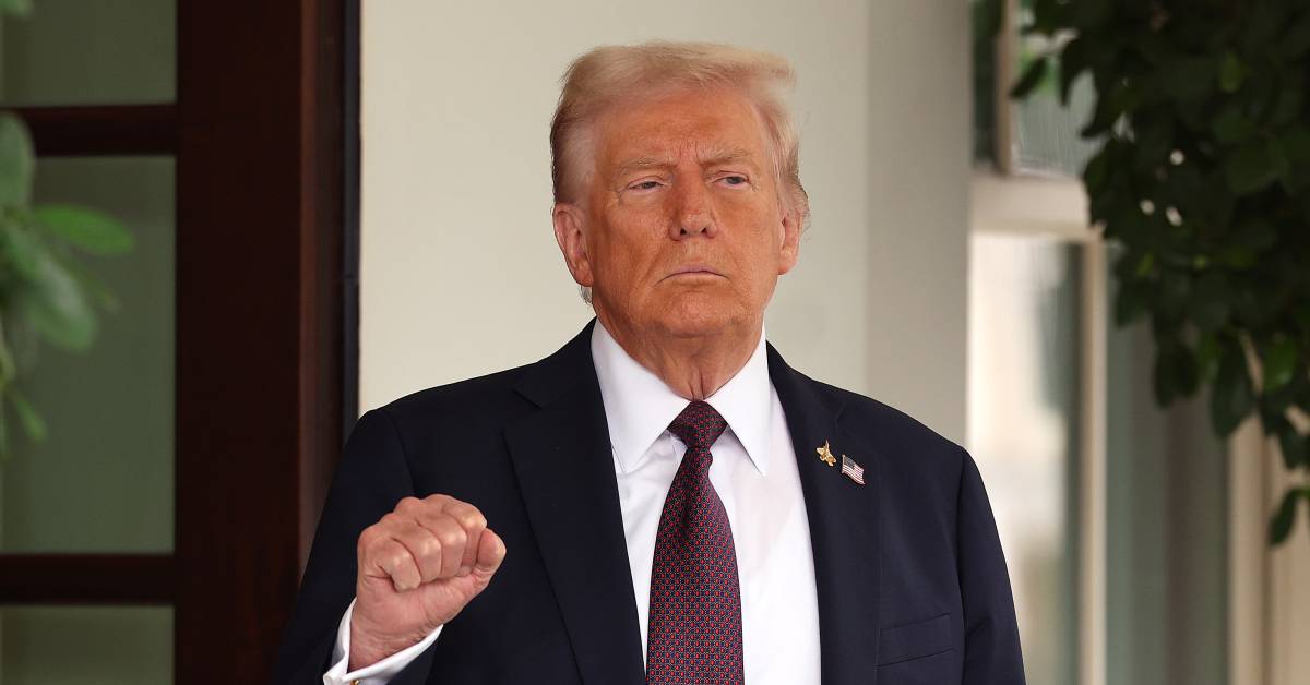 Trump Eyes $1,000-$2,000 ‘Dividend’ Checks for Americans — and Cash ...