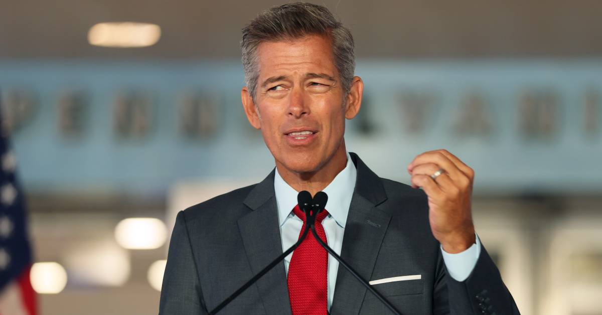 Trump Official Threatens to Fire ‘Problem Children’ Air Traffic ...