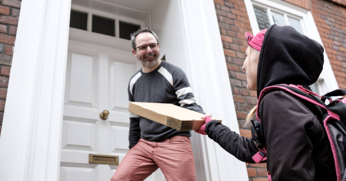 Wily new debit card scam brings crime to your door
