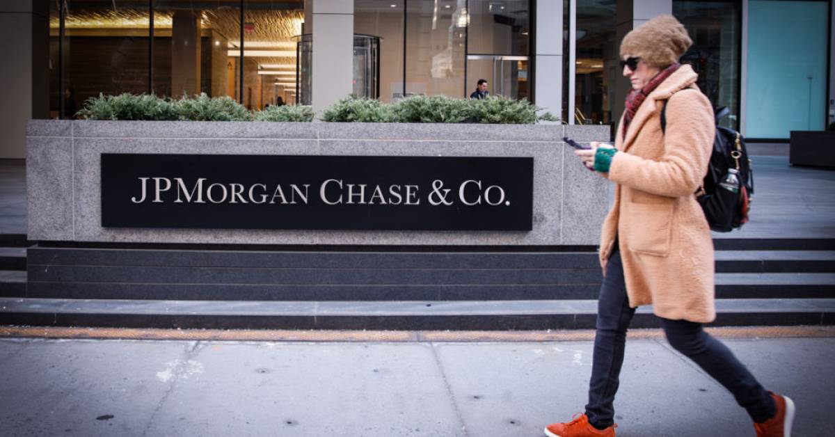 America Is ‘Going Broke Slowly,’ Says JPMorgan — Here’s How To Keep ...