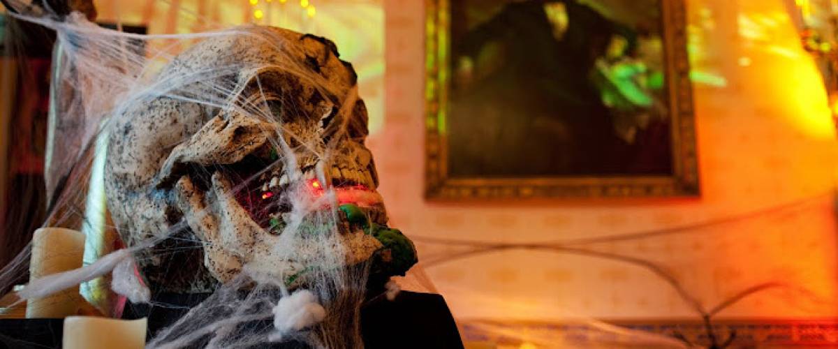 The Strange Secrets of the White House