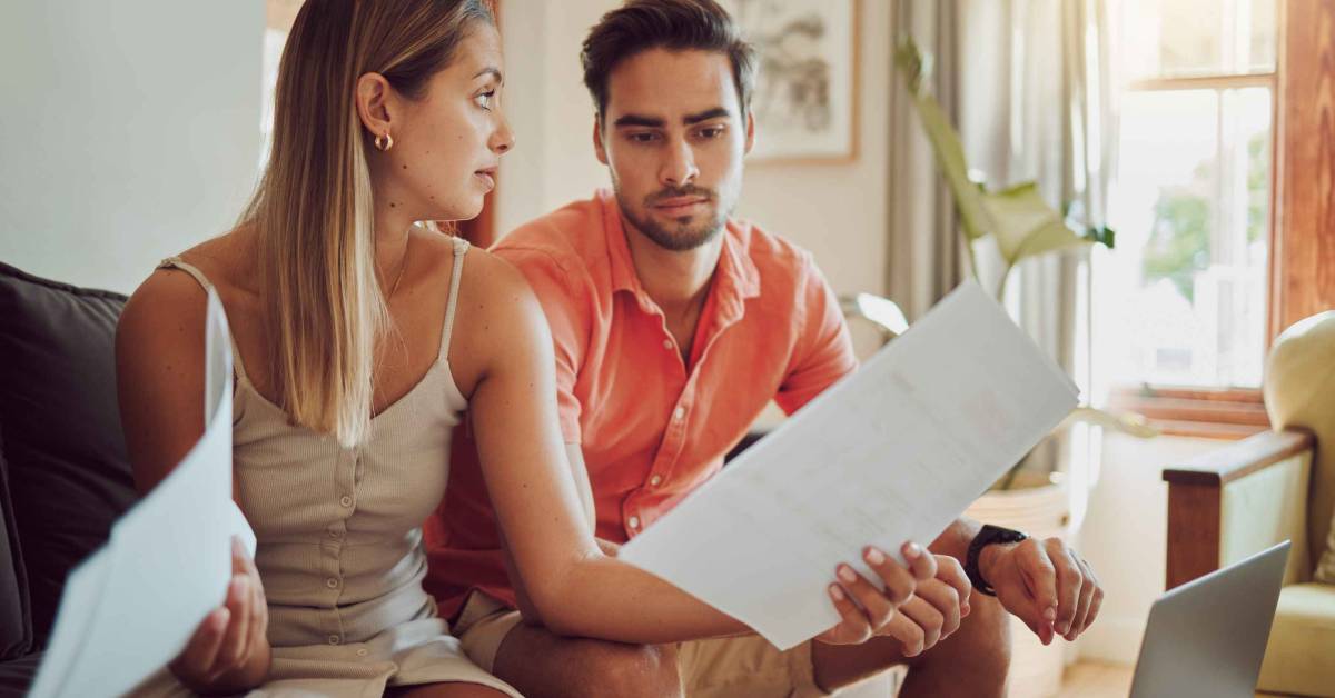 Investing for Couples – When Should You Combine Accounts?