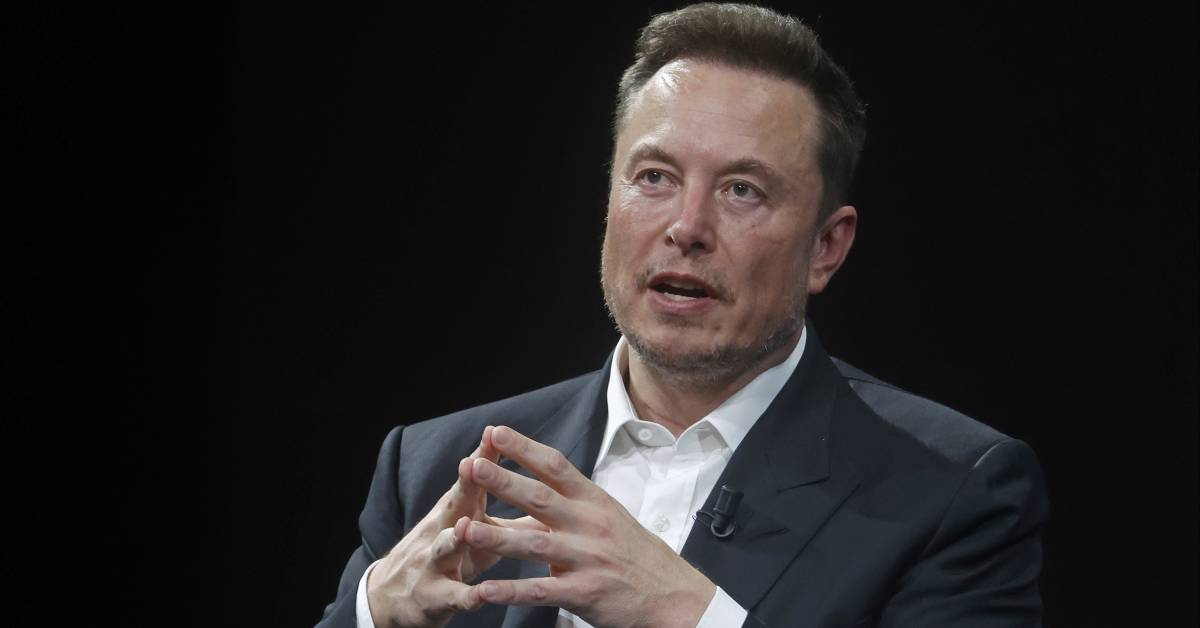 Elon Musk told Joe Rogan how Tesla's batteries work. Here's why you ...