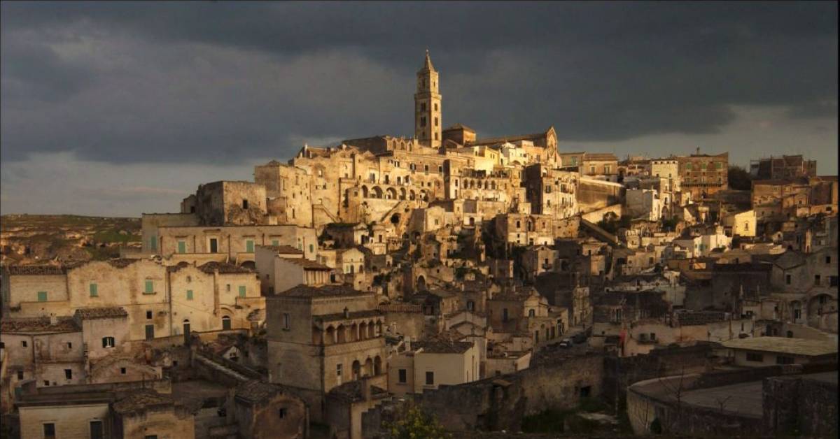 This 72-Year-Old Social Activist is Moving From Pricey LA to Italy ...