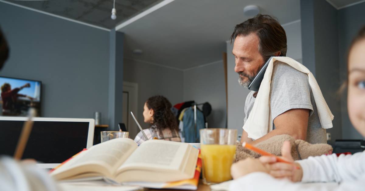 Man secretly works 100-hour weeks at 2 full-time, 4 part-time jobs to ...