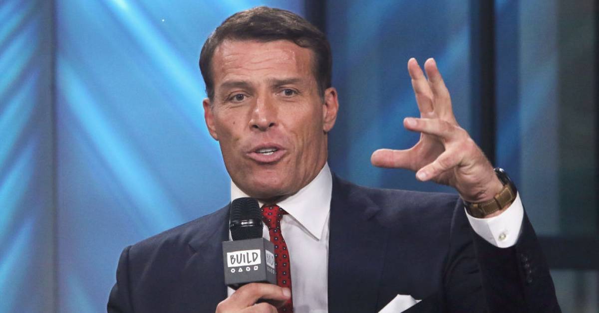 Tony Robbins Urges Action on Social Security Fears