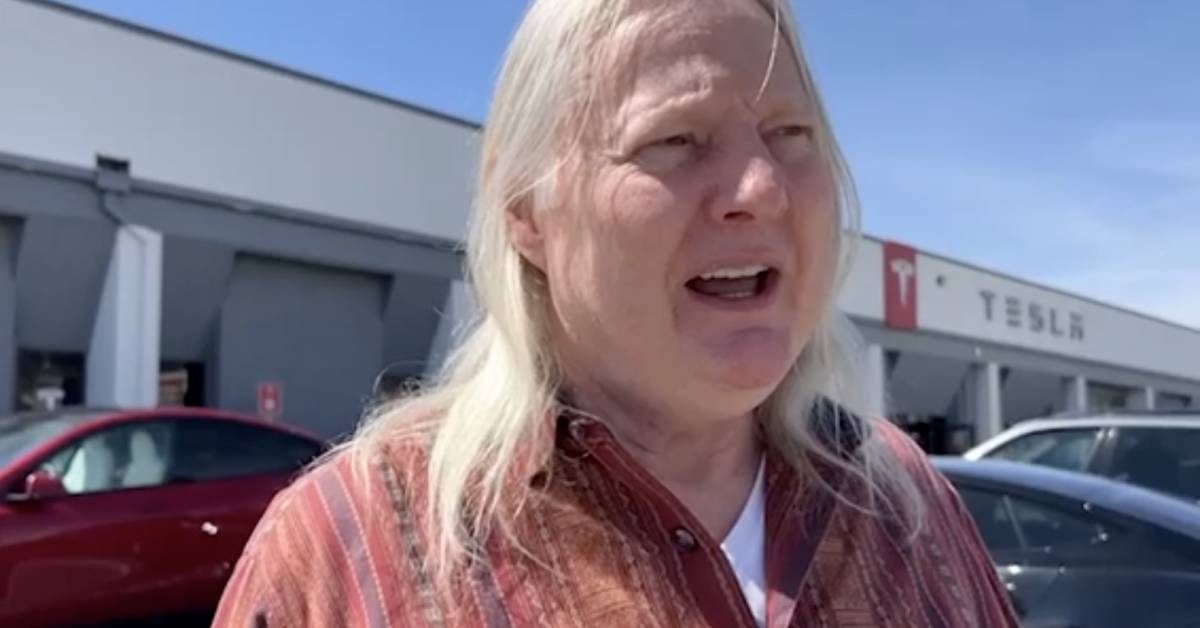 Tesla Owner Trades in Car in Protest