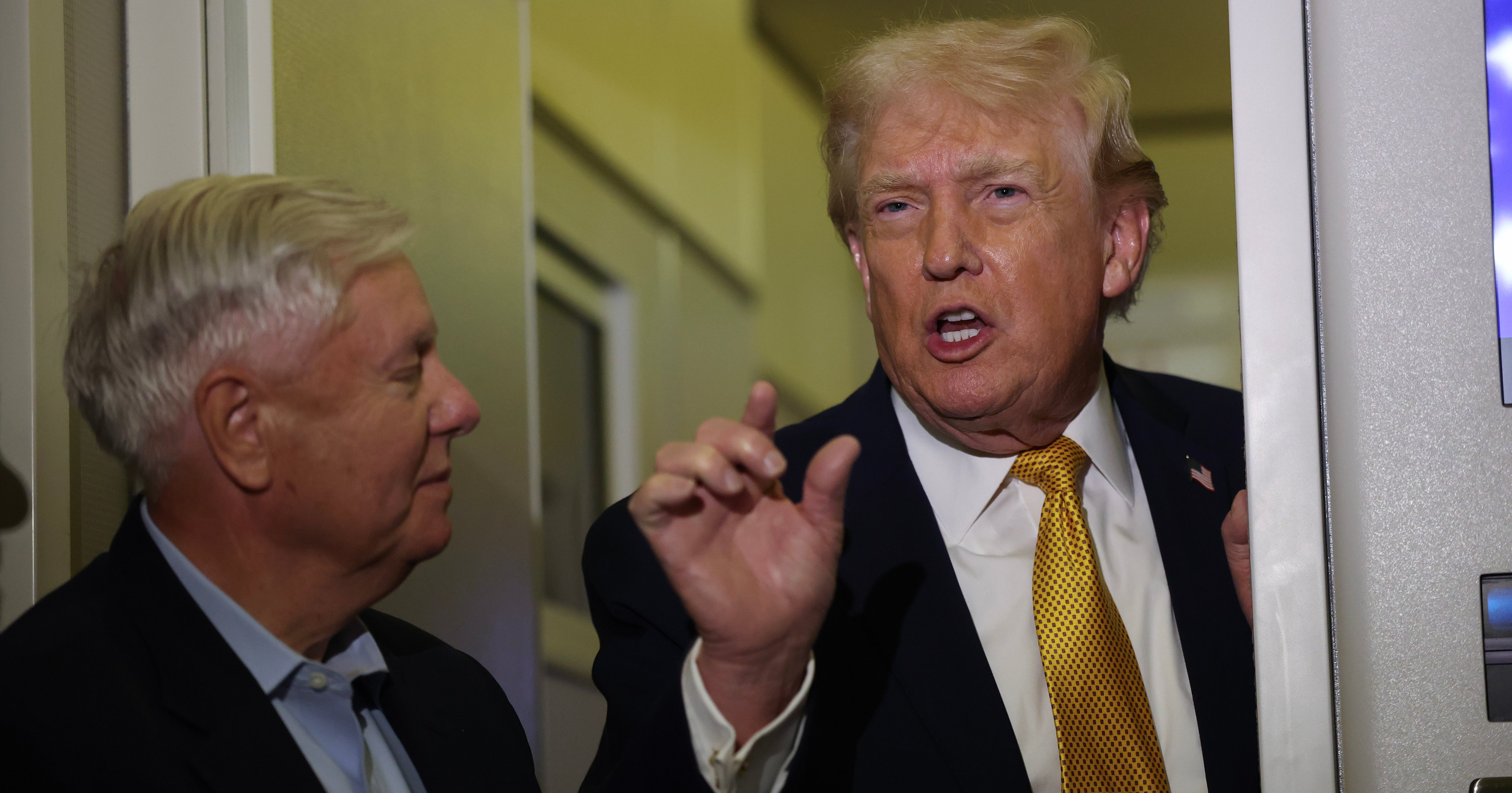 President Trump Demands Credit Card Companies Cap Interest Rates at 10% ...