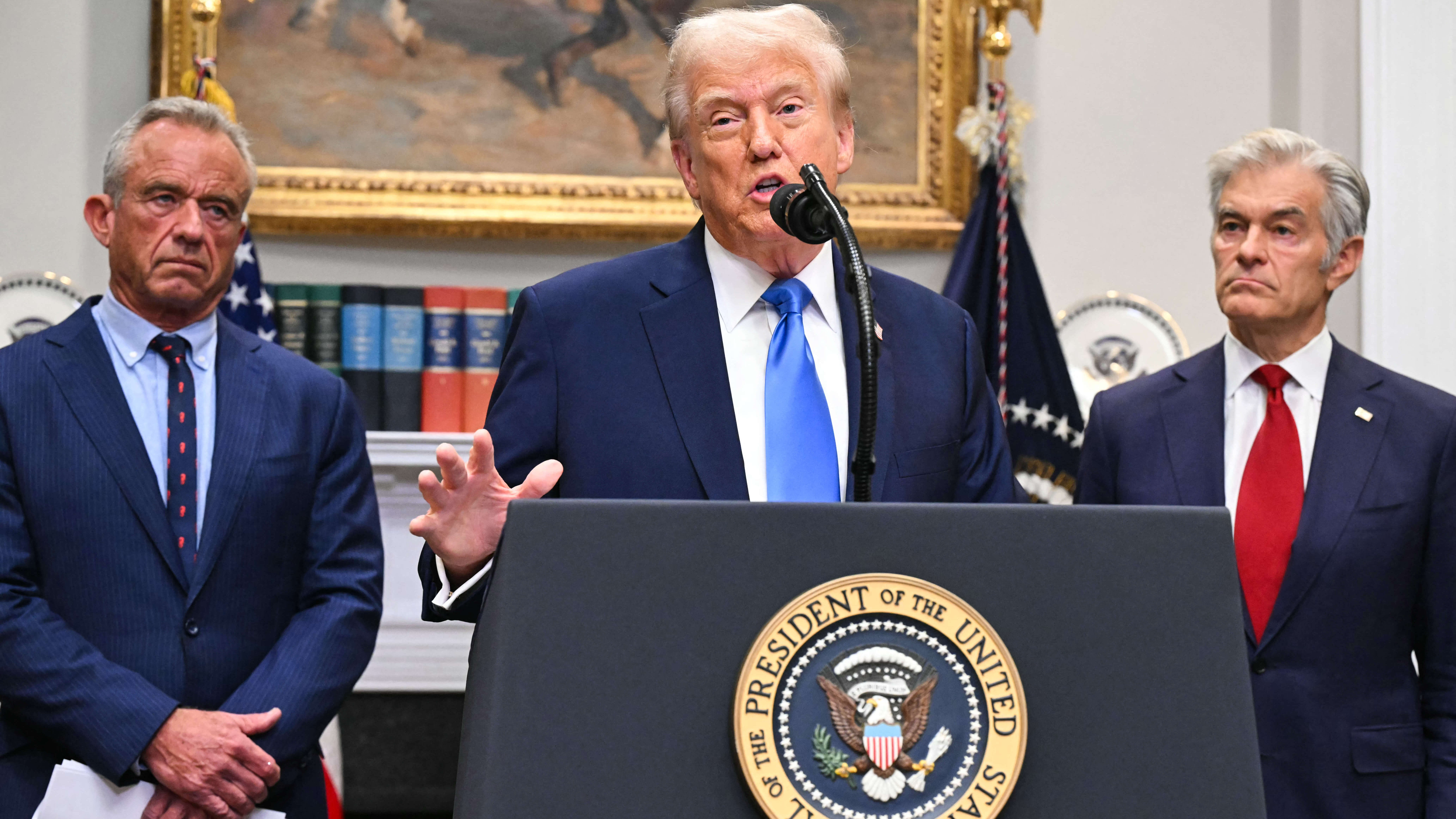 Trump PAC gets $5M, days before FDA clears flavored vapes