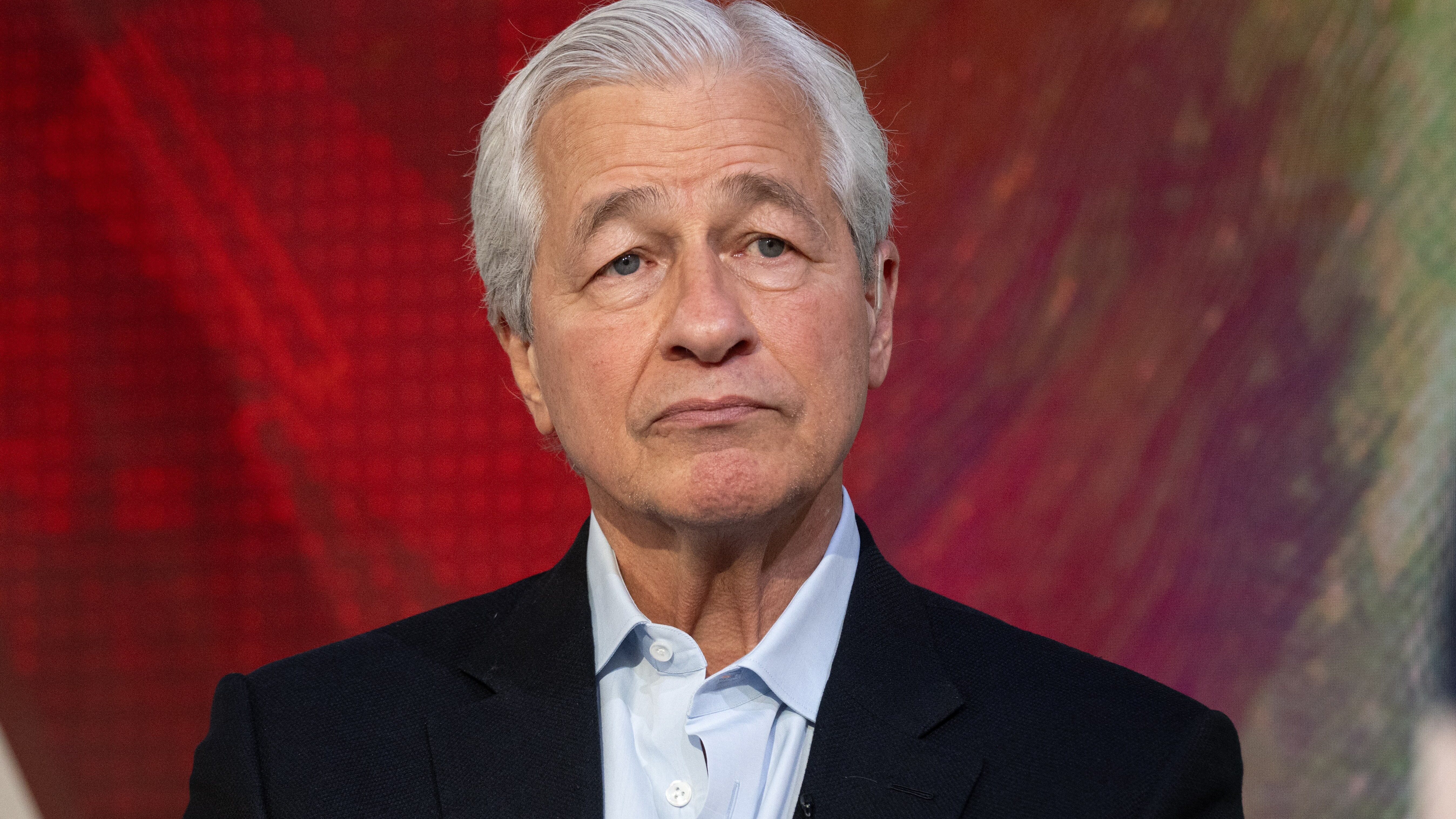Dimon says JPMorgan will replace bankers with AI