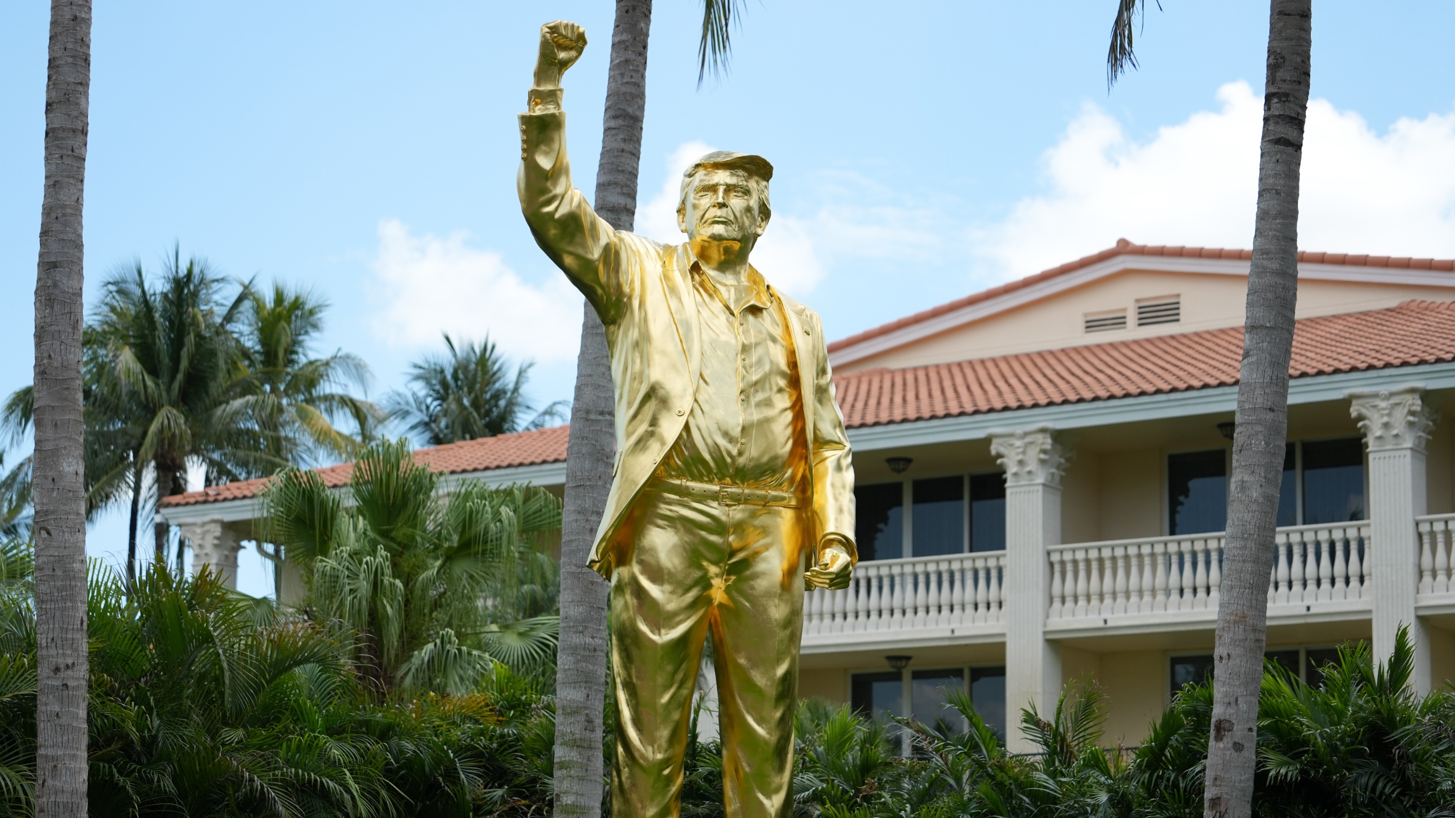 Inside Trump's $5M no-bid gold horse statue deal